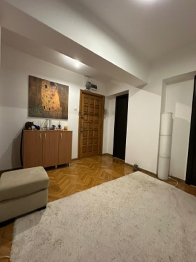 Apartament de vanzare 3 camere zona Calea Victoriei, Bucuresti ...